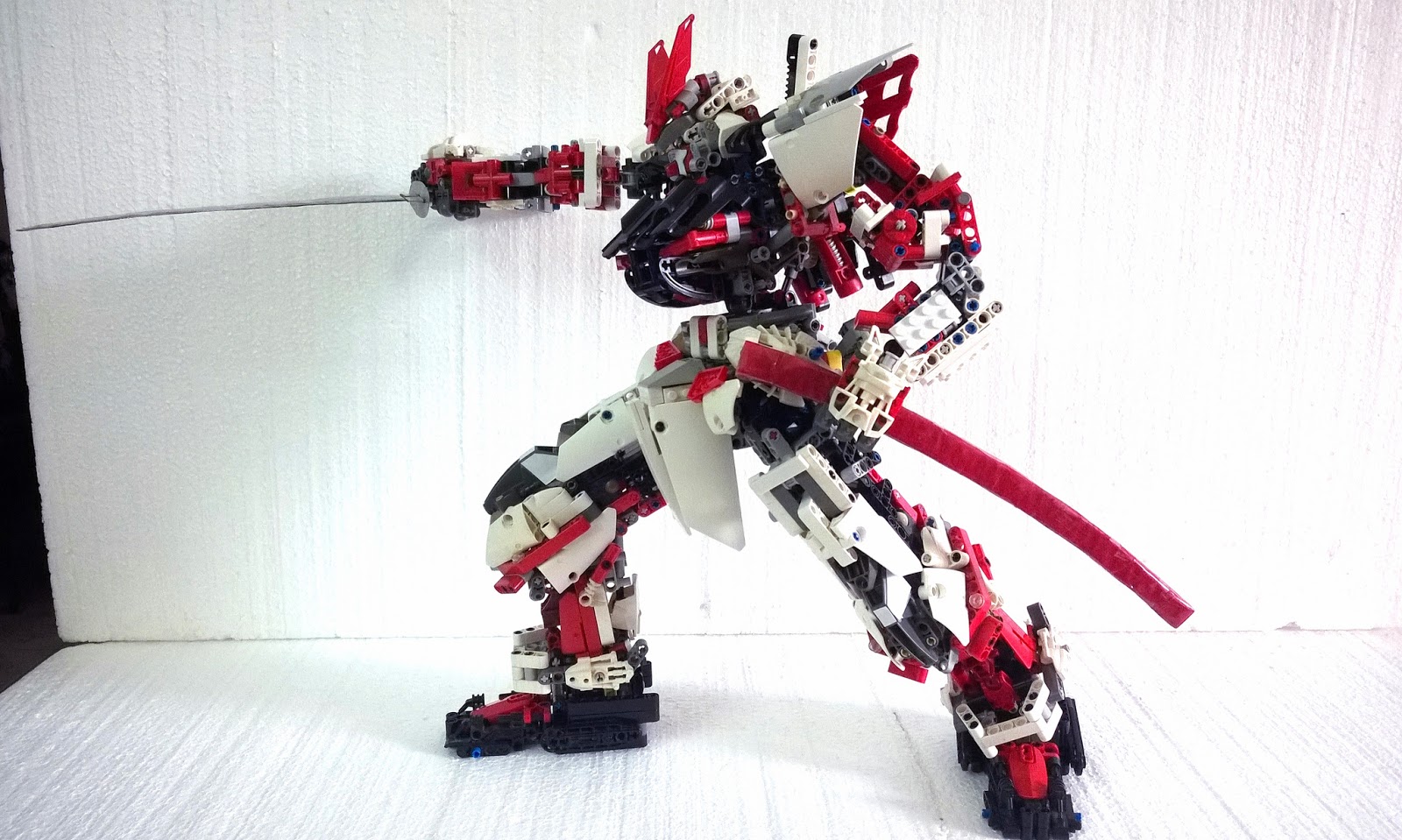 LEGO Build: Gundam Astray Red Frame - Gundam Kits Collection News and ...