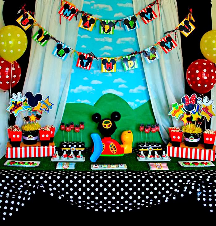 Amanda's Parties To Go: Mickey Mouse Party