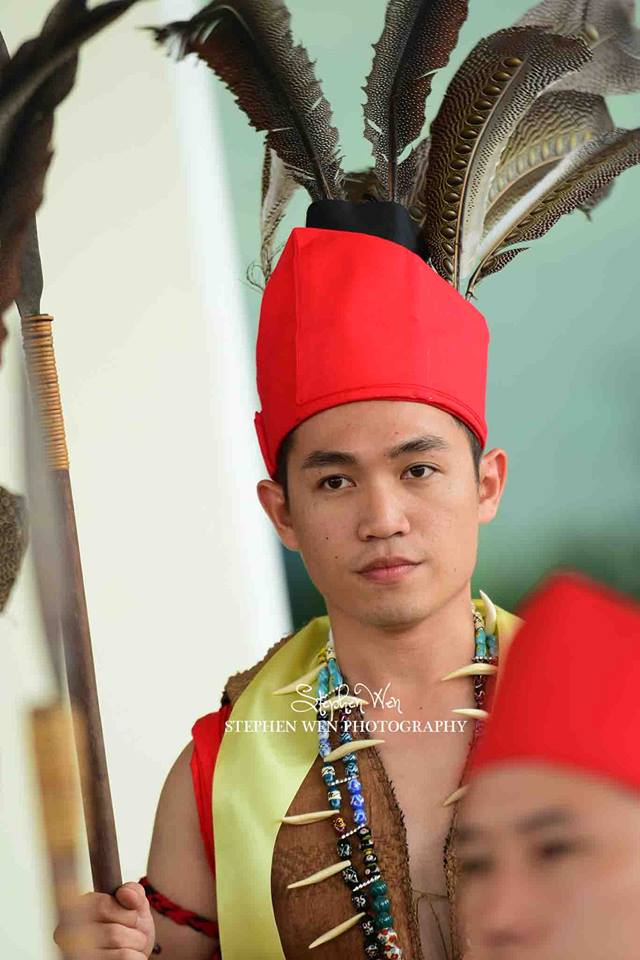 Kraf & Cenderamata Lawas: Kisah Awang Semaun seorang pahlawan Lun Bawang