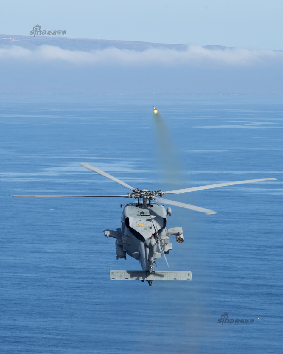 US Navy MH-60R Seahawk air launched rockets | Errymath