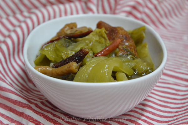 Elinluv's Tidbits Corner: Kiam Chai Boi With Roast Pork Trotters