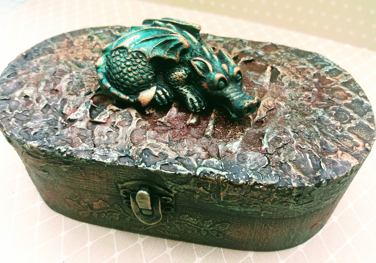 Crafting with Love and Fairy Dust: Dragon Boxes