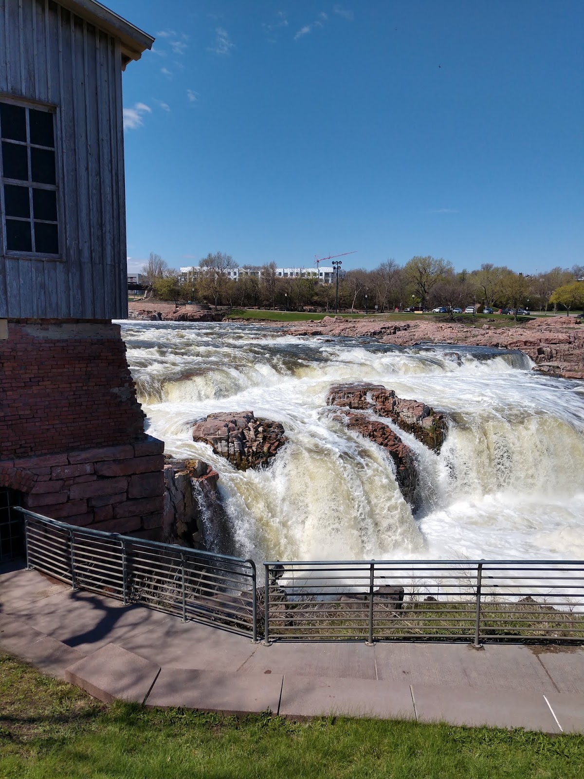 Siouxland Families Explore Falls Park in Sioux Falls