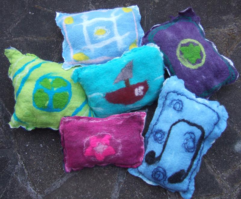 AllSensesArt Blog: Kate's Perfect Hand-Felted Cushion Making Party