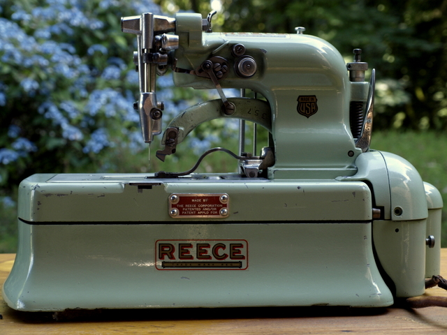 Tight Acres: Reece S2-BH Buttonhole Machine