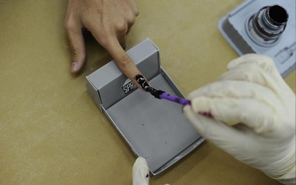 Penjelasan SPR Mengenai Dakwaan Dakwat Kekal Mudah Padam ~ BORNEO BULLET