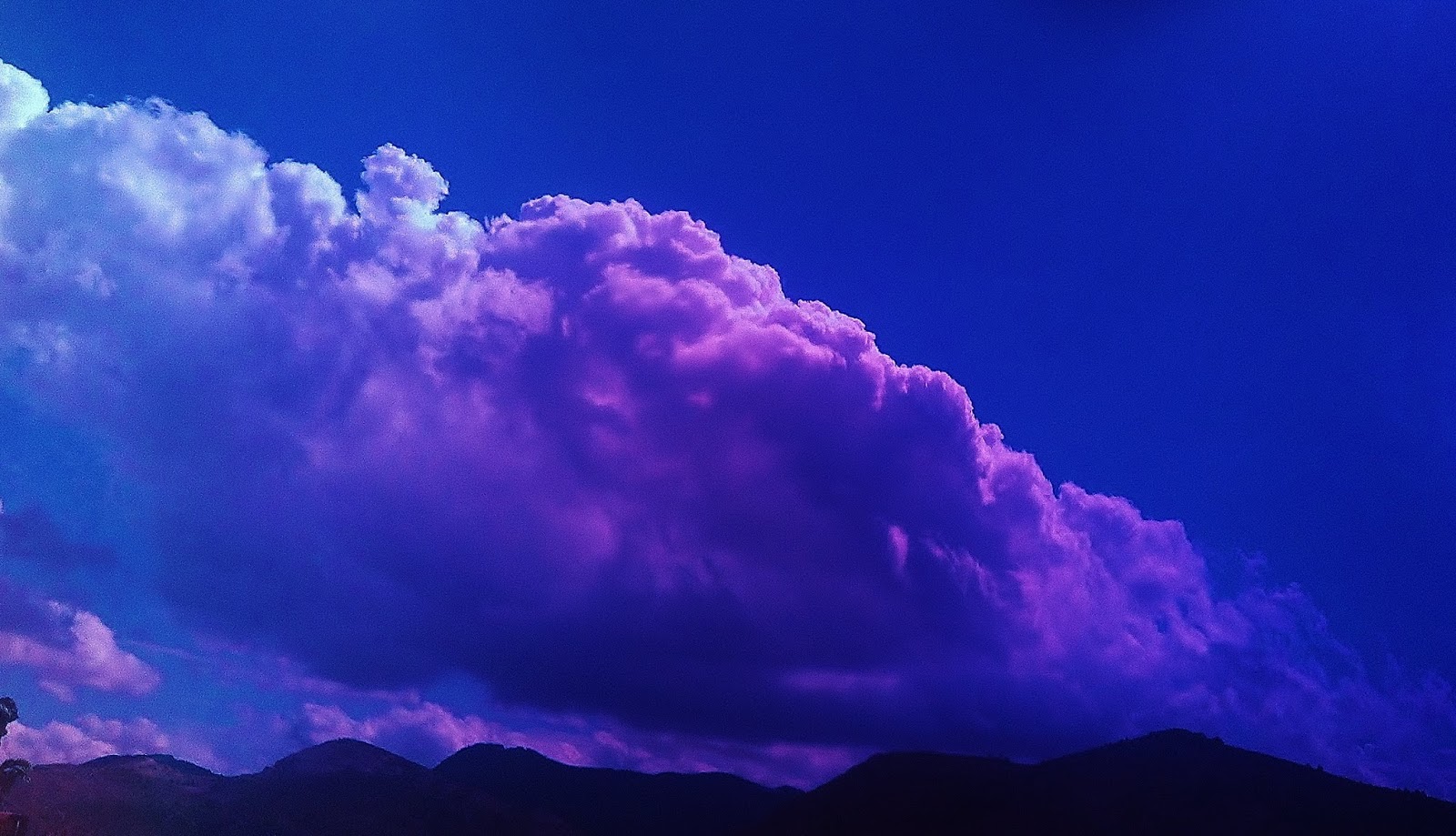 Cosas que me gustan...: PARA REFLEXIONAR: Vivir en las nubes