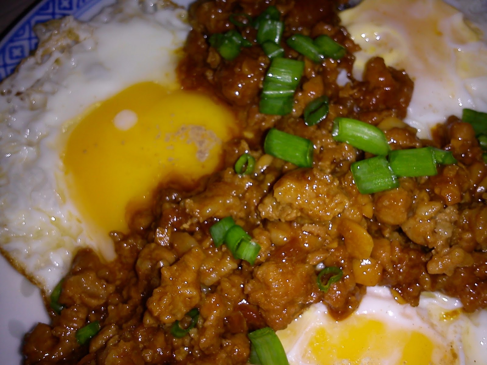 Cooking Pleasure: FRIED EGGS WITH MINCED MEAT