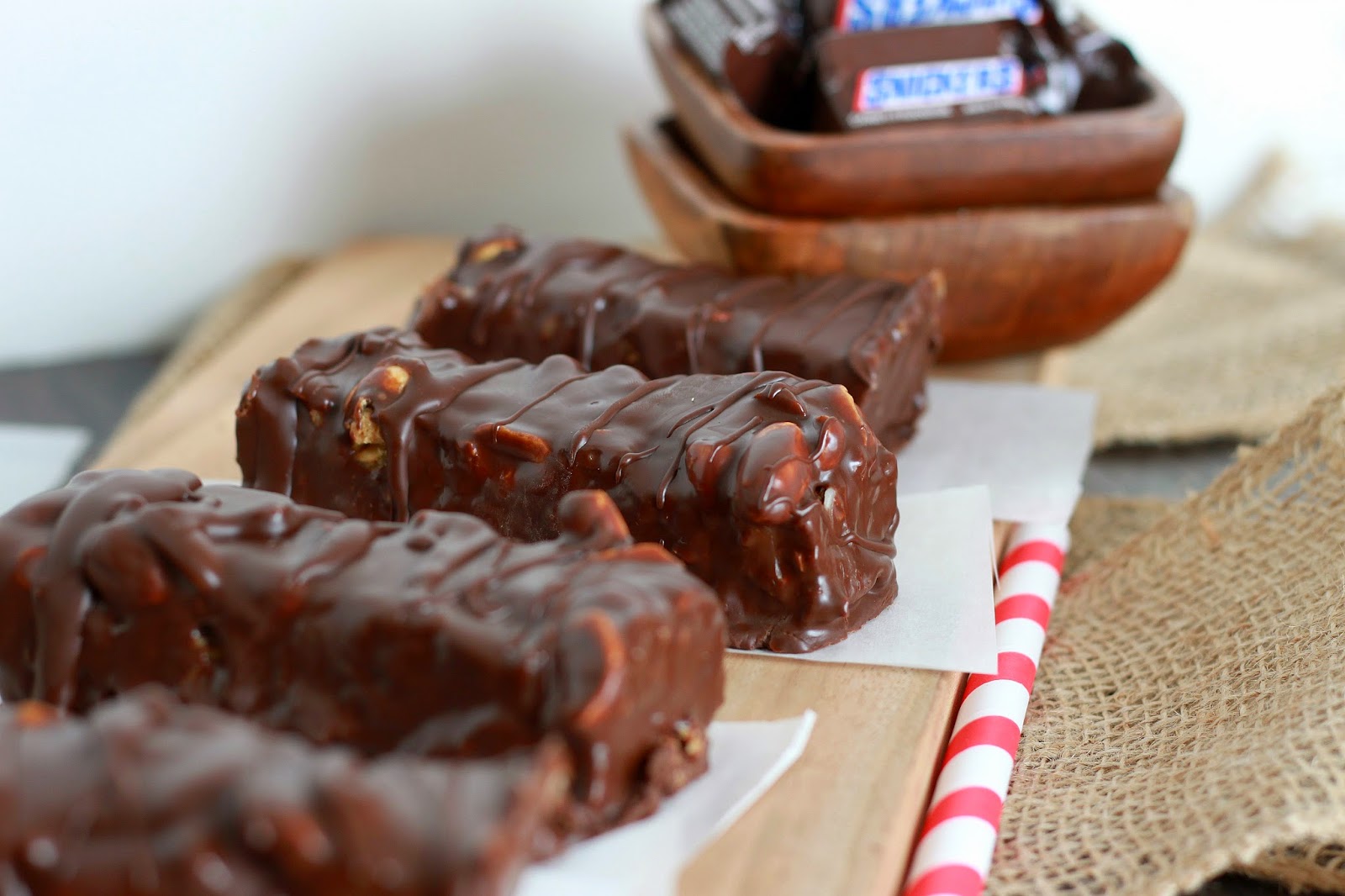Feeding My Addiction: World's Healthiest Home-Made Snickers Bars