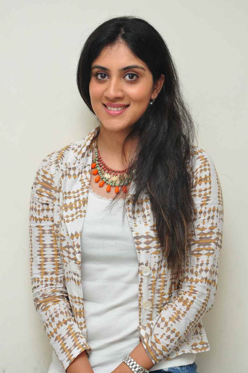 Dhanya Balakrishna Latest Hot Glamourous PhotoShoot Images At Bhale ...