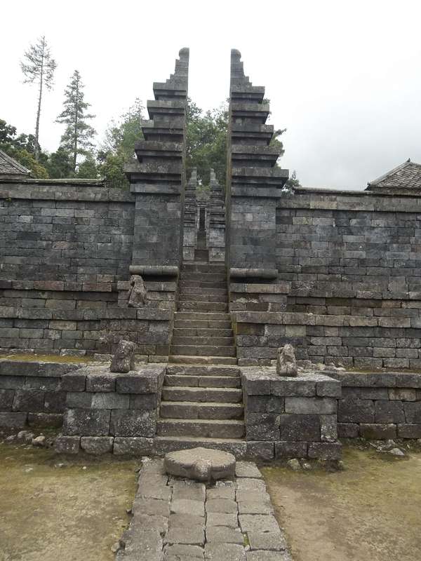 Epicentrum World: Cetho Temple (Candi Cetho), Religious and Exotic ...