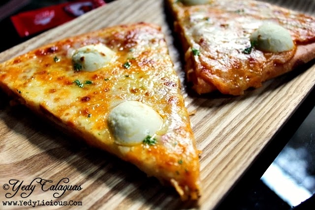 Pizza Hut's Cheesy 7 Pizza | YedyLicious Manila Food Blog in the ...