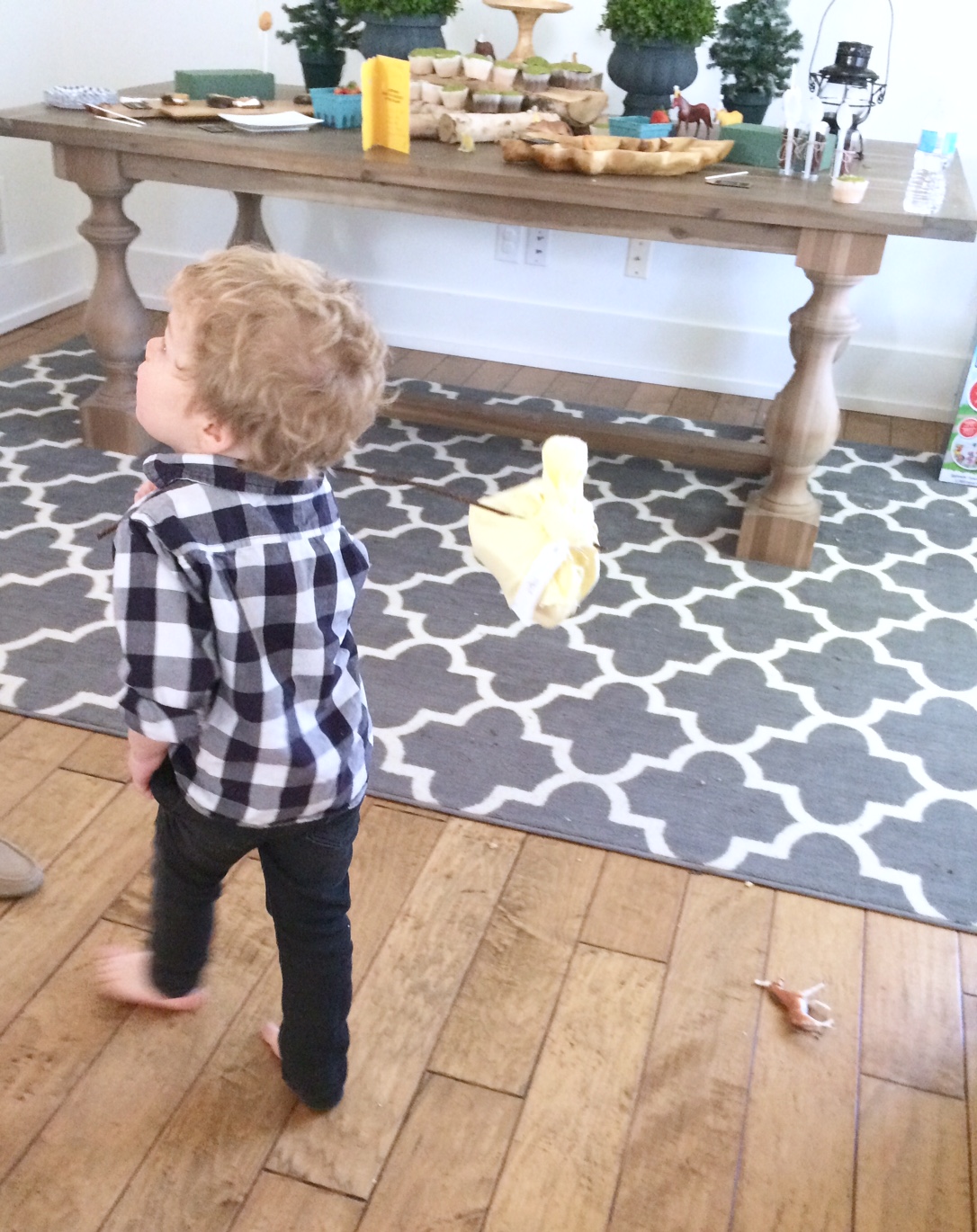 DIY Hobo-Sack Party Favor - Woodland Themed Party - Harlow & Thistle