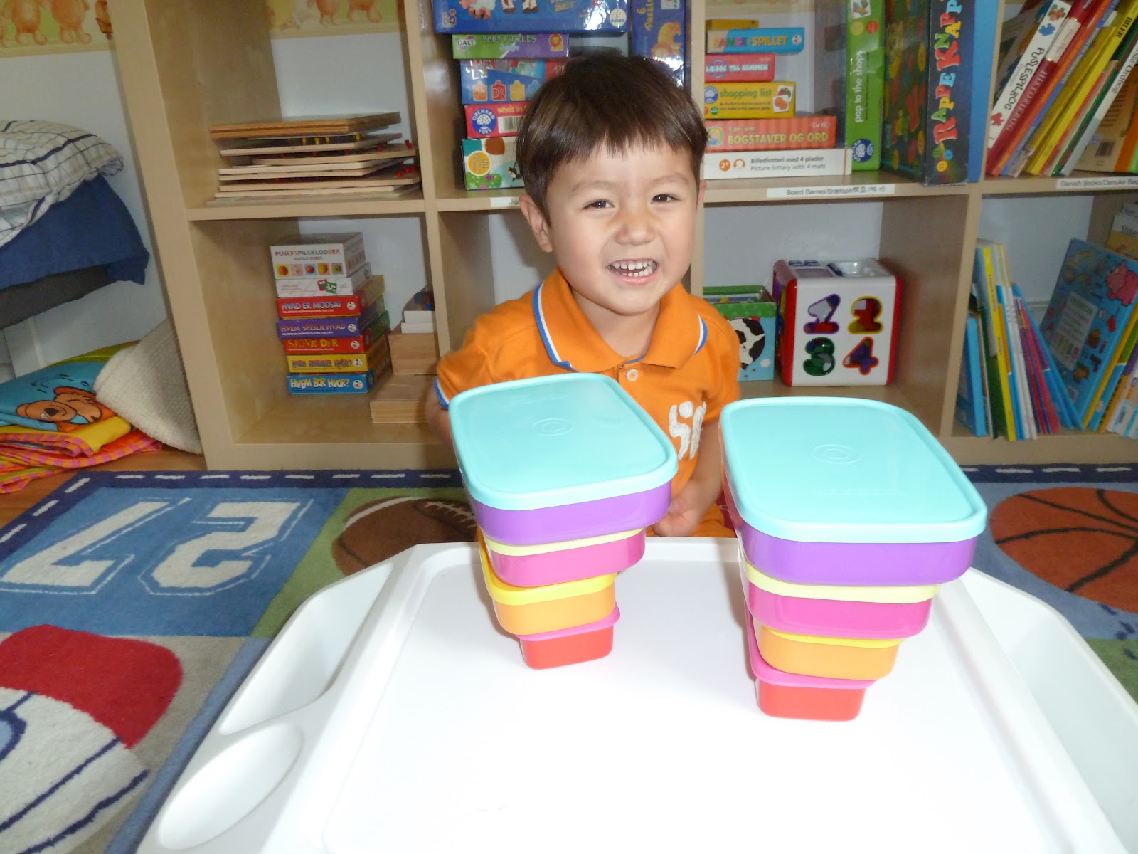 Family FECS: Montessori Activity: Opening & Closing Containers with Lids