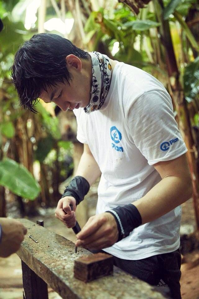 Korean Superstar Song Jae Lim Visits Cambodia for Humanitarian Mission