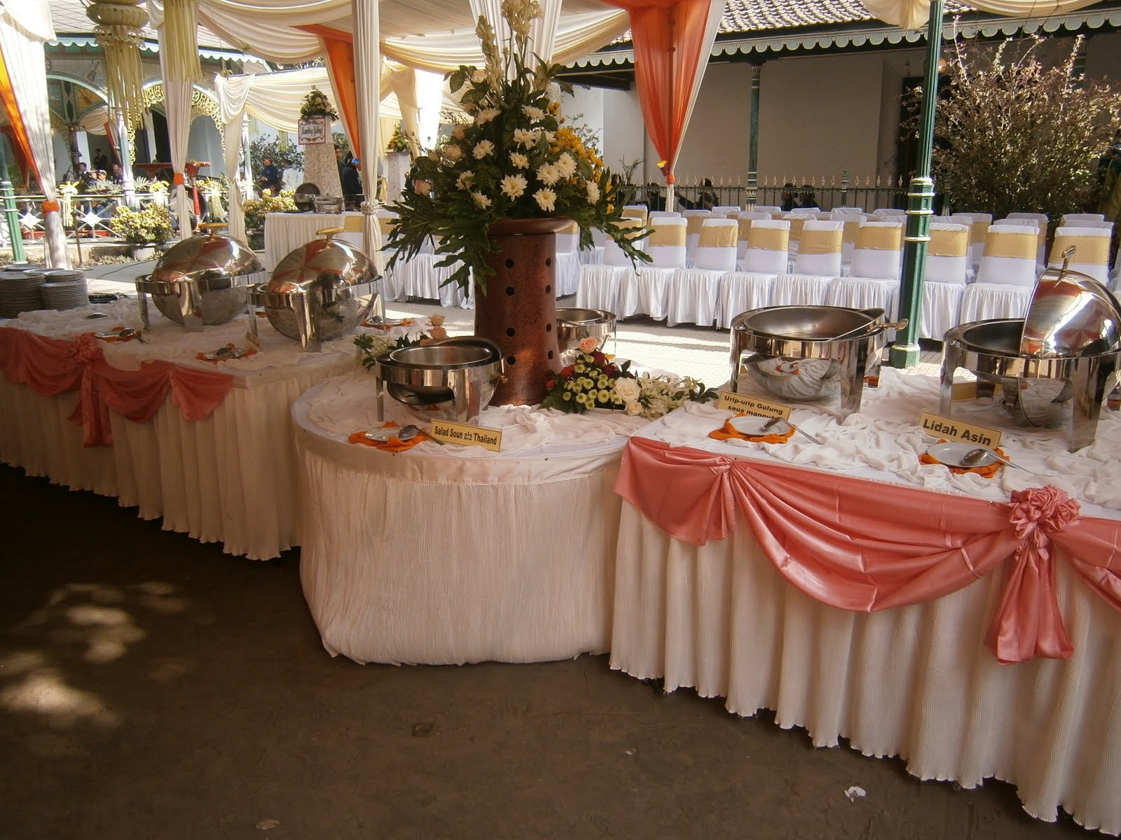 16+ Ide Terpopuler Model Meja Catering