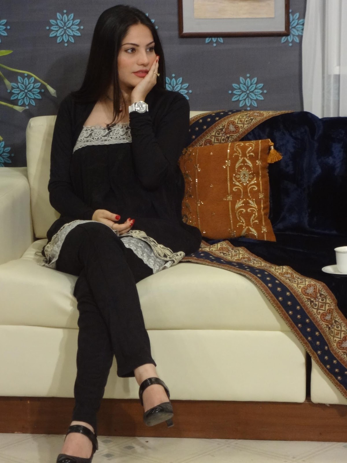 Gorgeous Pakistani Actress Neelam Muneer Super Hot Facebook Photos ...