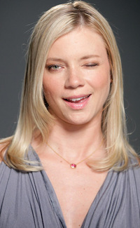Amy Smart Hot Pictures