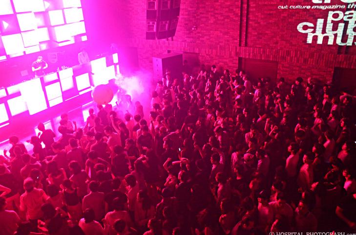 Crazy Clubbing: Club 'Ellui'