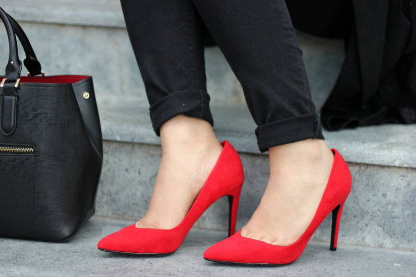 Red heels, Red lips