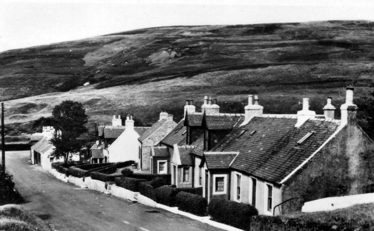 Tour Scotland: Old Photograph Symington Street Leadhills Scotland
