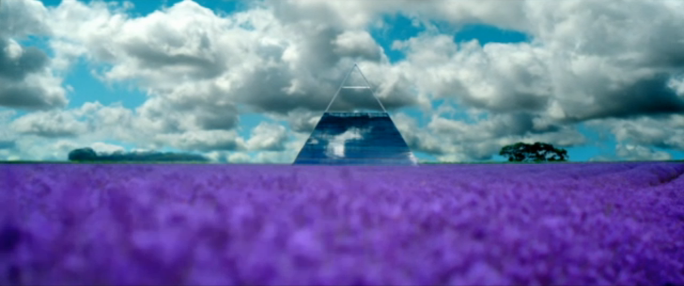 The Pop Culture Cynic: Utopia: Brutal, Bloodstained Beauty and Colour ...