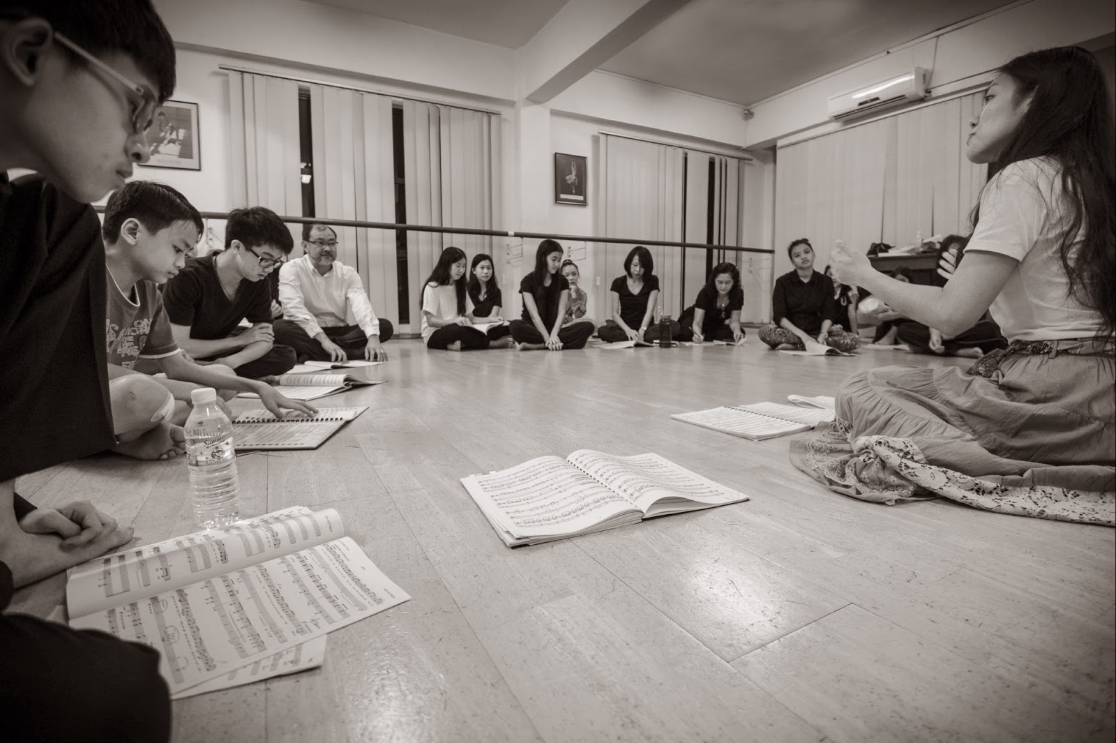 Perak Society of Performing Arts: A Night With the (Barefoot) PSPA ...