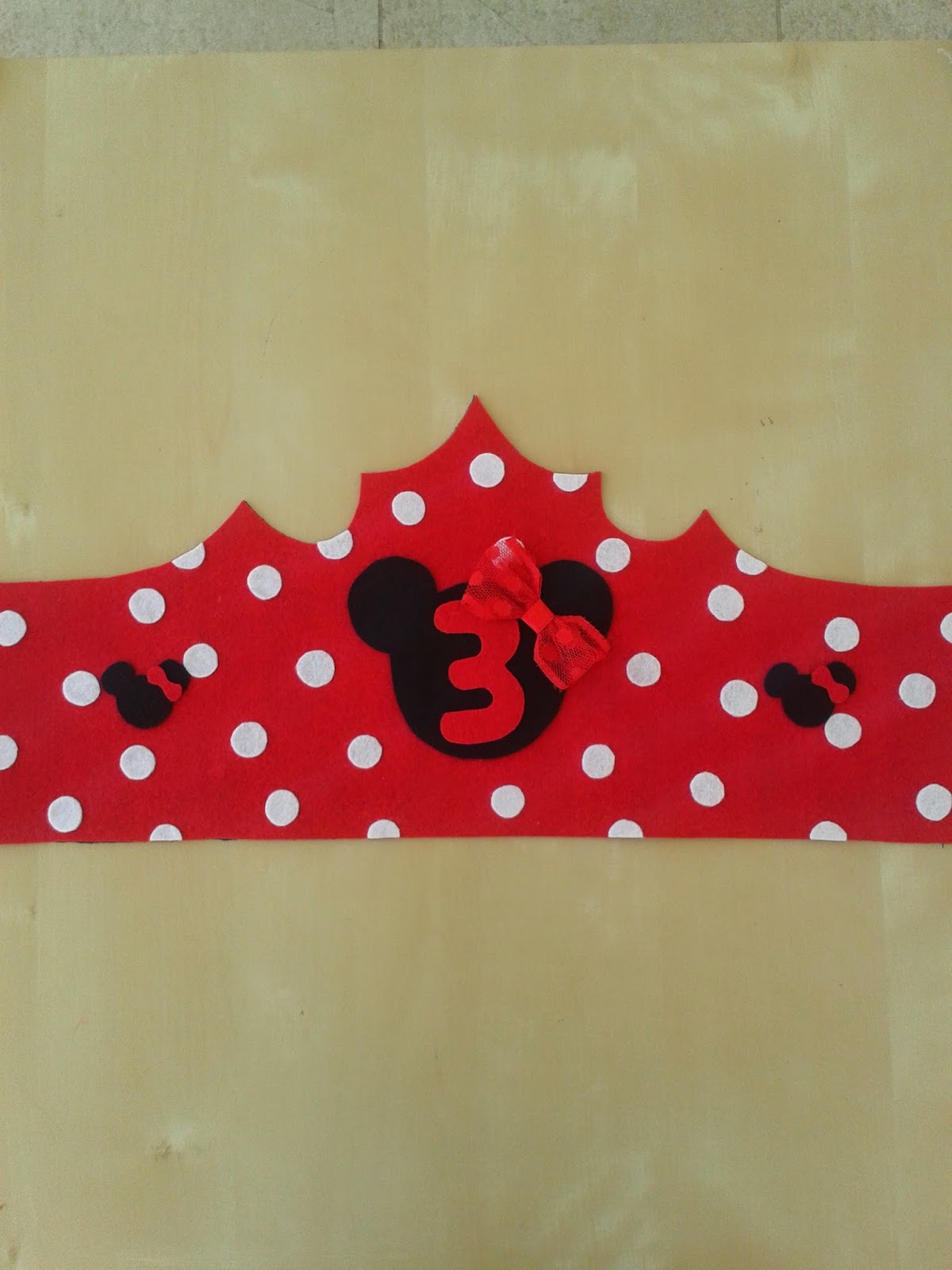 Di mamá: Corona de minnie mouse