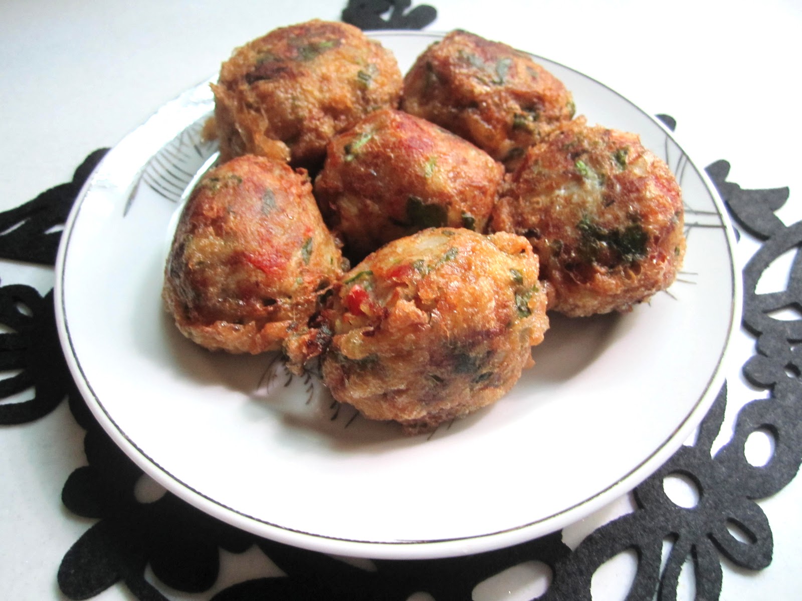 Daily Cuppa: Bergedil Ikan (Indonesian Fish Cutlets)