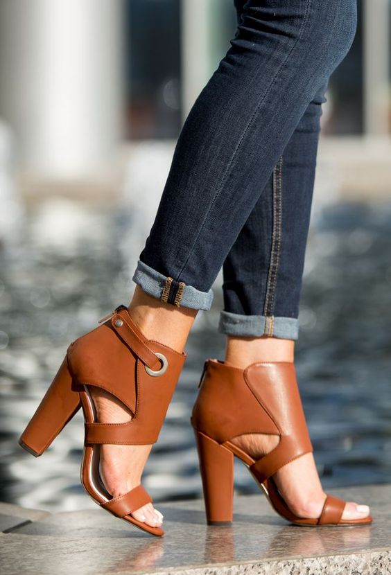 THE BLOCK HEEL - SHOE TREND - Miss Rich