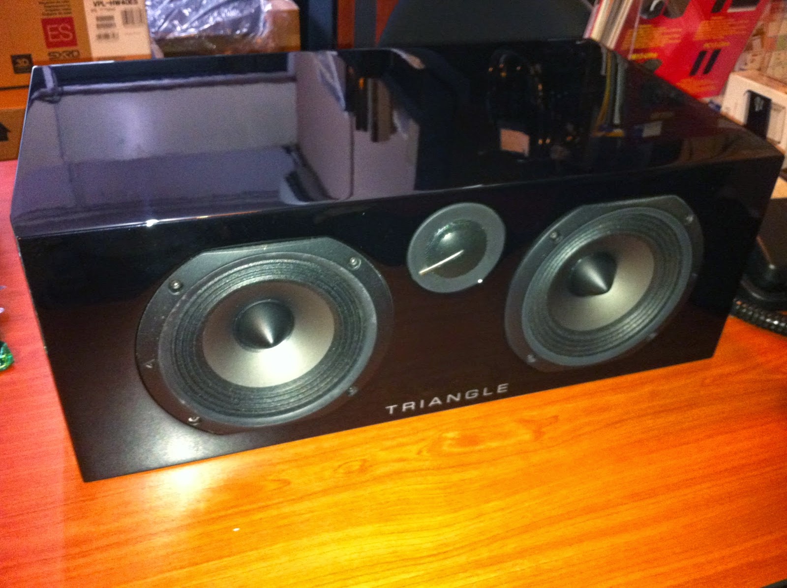 Maxx Audio Visual: Triangle Color Center