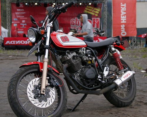 Modifikasi cb 100 classic gelatik mesin tiger terbaru keren terbaik 2019