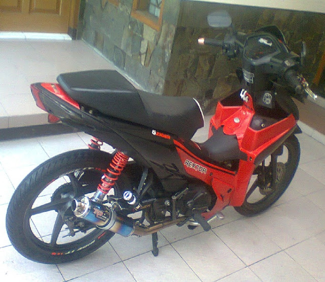 Gambar Modifikasi Honda Revo 100 CC Keren, Ganti Knalpot, Racing | Foto ...