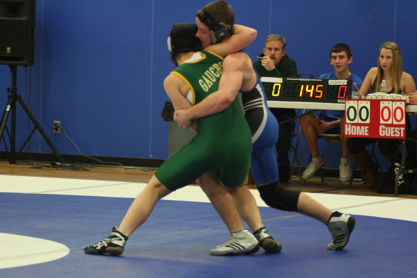 Men Wrestling Women: Tough match