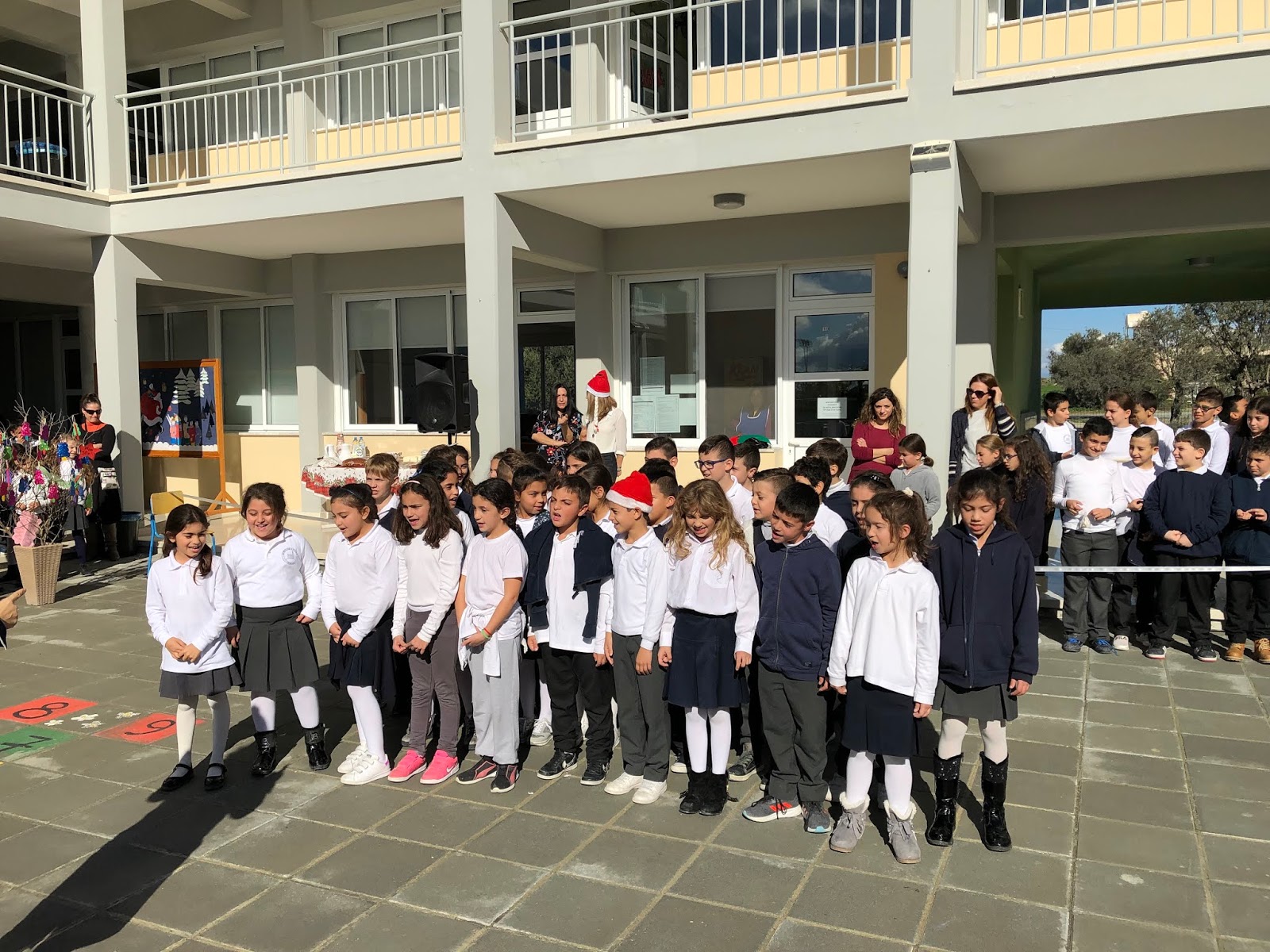 Τα Τριτάκια των Λυμπιών!!!: Χριστουγεννιάτικο παζαράκι!!!! Είπαμε τα ...