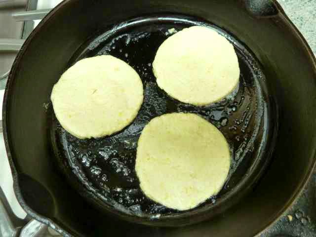 Gluten Free Baking Bear: GLUTEN FREE SWEET AREPAS - CUBAN CORN PANCAKE ...