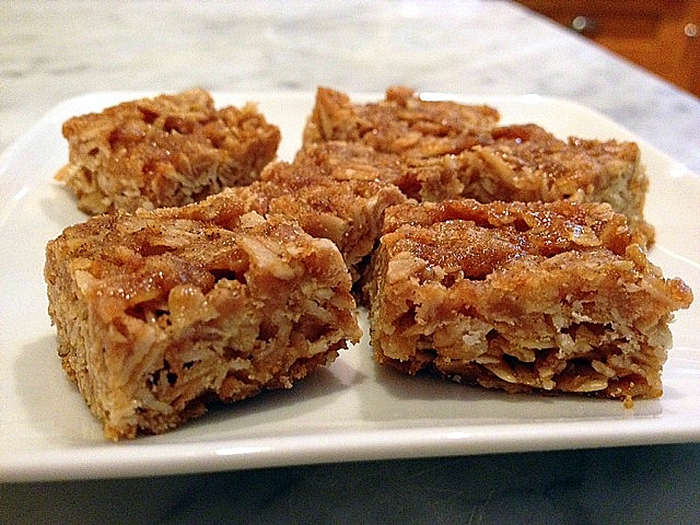 A Cake Bakes in Brooklyn: Scotch Teas - The Original Granola Bar?