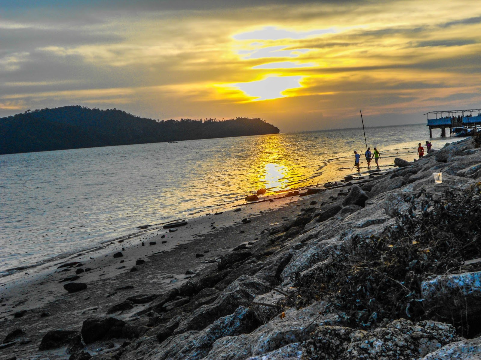 Budak Letrik: Ada apa di Tanjung Dawai & Pantai Merdeka?