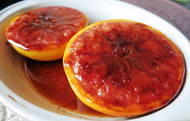 Cuisine solo: Pamplemousse grillé au rhum
