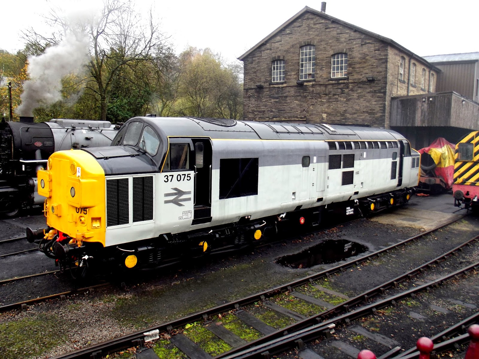 Steam Memories: KWVR the Diesels