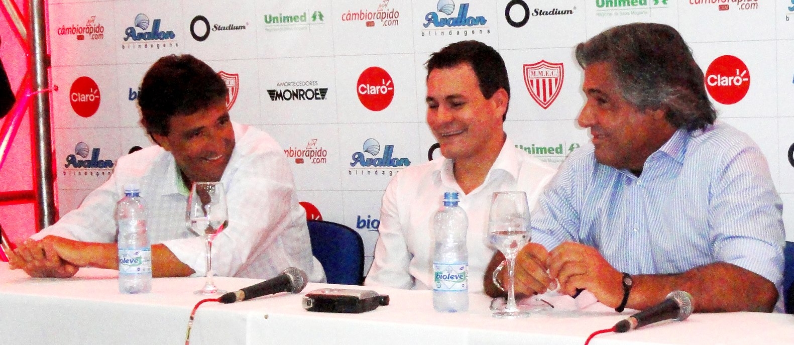 NA TRINCHEIRA COM GOTTINHO: janeiro 2013