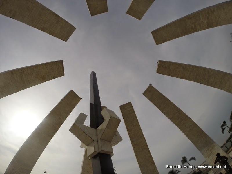 MGR Memorial Chennai wide angle photos - eNidhi India Travel Blog