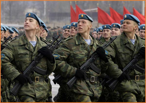 vagia-gr.blogspot.com: Ρώσοι Πεζοναύτες παρελαύνουν στην Αλεξανδρούπολη!