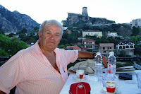 Punishtja e ëndrrave: Risi në artin e aktrimit - LEFTER SIMONI