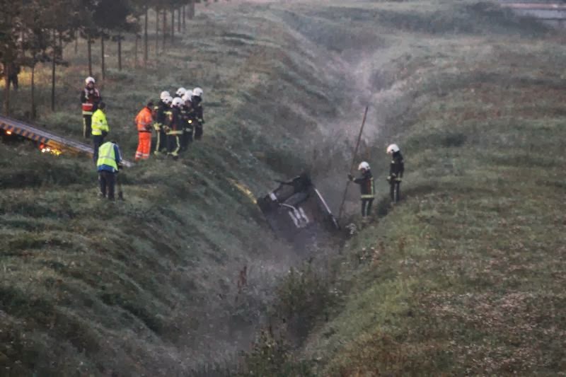 Auto beland in de sloot N366 Rode loper (update + video's) ~ 112 Regio ...