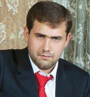 BIOGRAFIA ILAN SHOR Presedinte Consiliul Bancii de Economii, milionarul ...