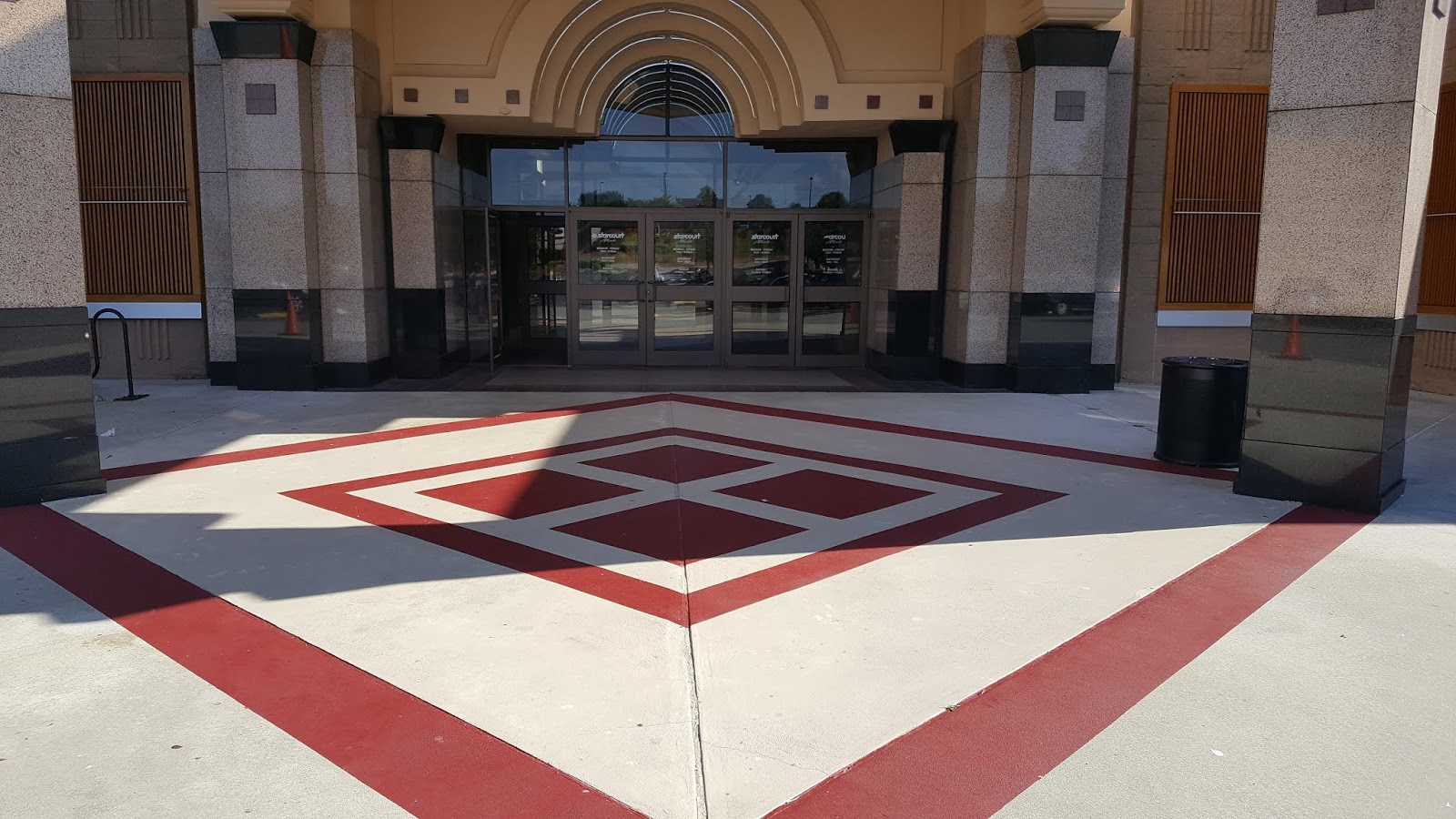 Retail World: The Starcourt Mall