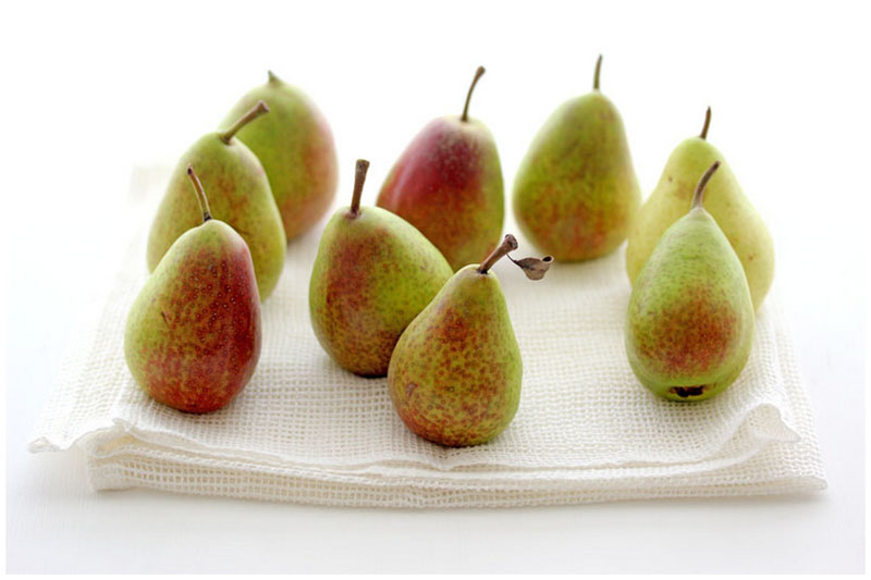 Foodagraphy. By Chelle.: Moscato poached pear tart with chai spiced ...