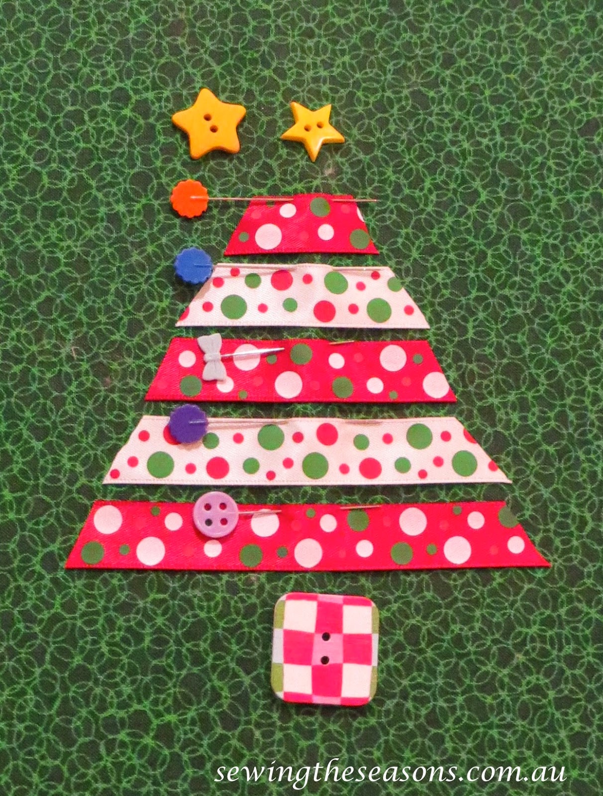 Sewing The Seasons: Tutorial - Ribbon Christmas Tree