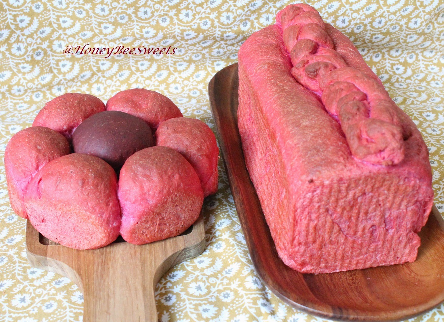 Honey Bee Sweets: Beetroot bread with Apricot and Cream Cheese